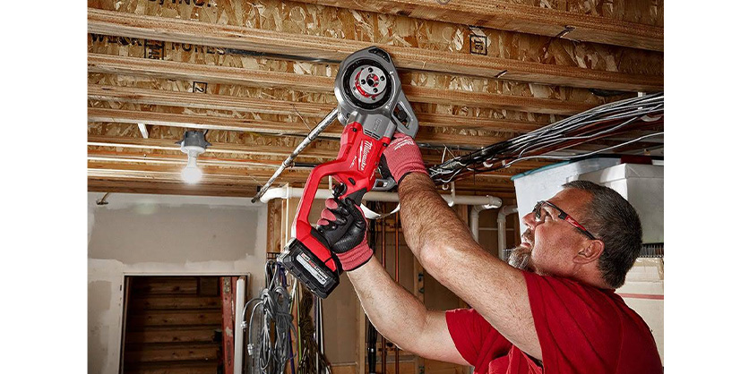 Milwaukee M18 FUEL™ Compact Pipe Threader - Electrical Industry News Week